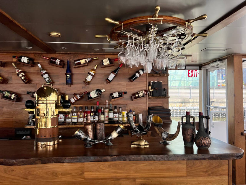 Private Yacht Charter NYC — Louisa of the Seas | Luxury Events ...